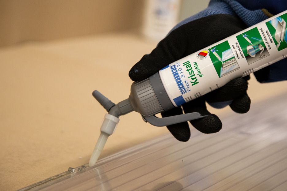 Flex 310 M® Crystal MS-Polymer | elastic adhesive based on MS-Polymer in Presspack packaging for ...