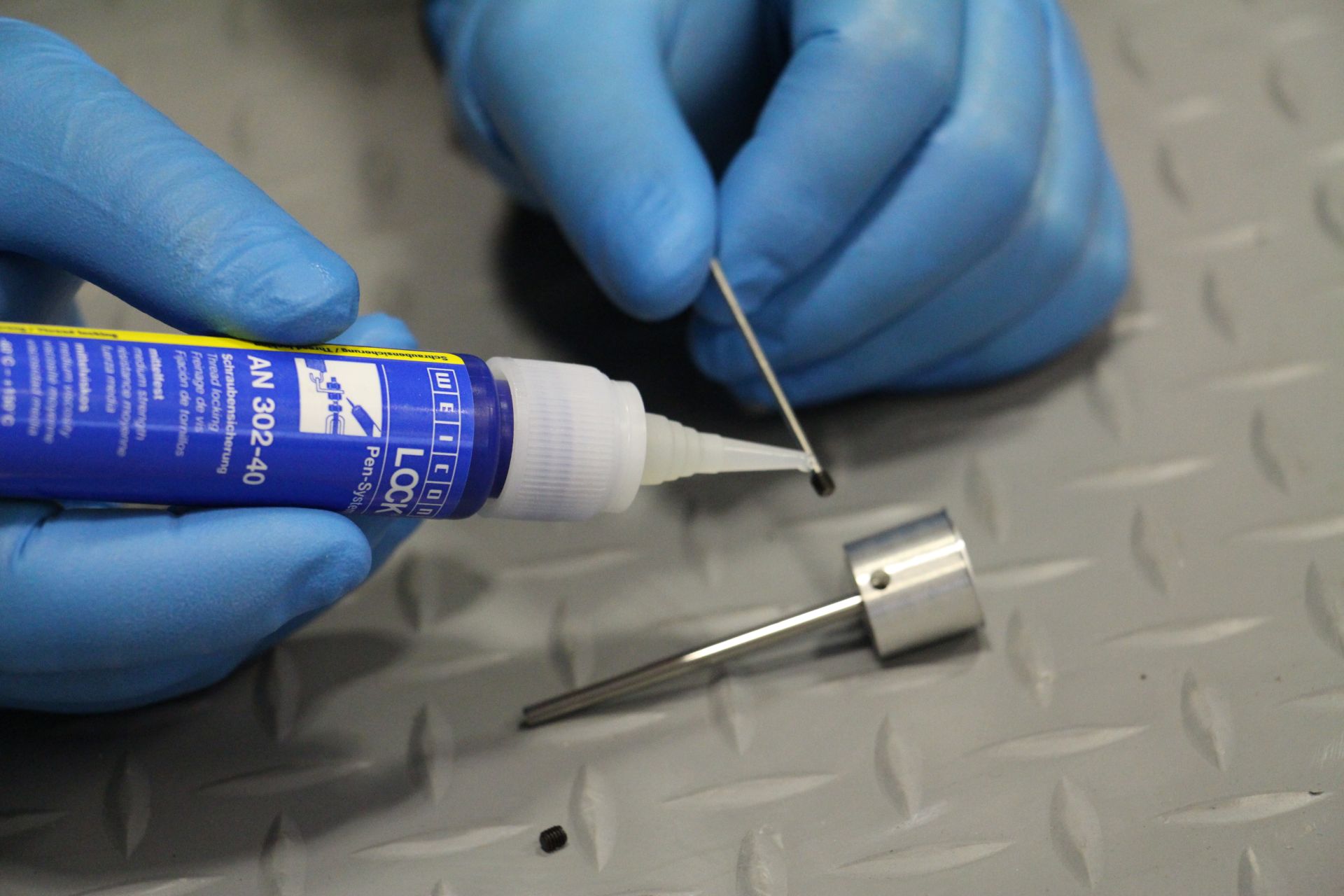 WEICONLOCK® AN 302-40 Threadlocking | medium strength, with DVGW ...